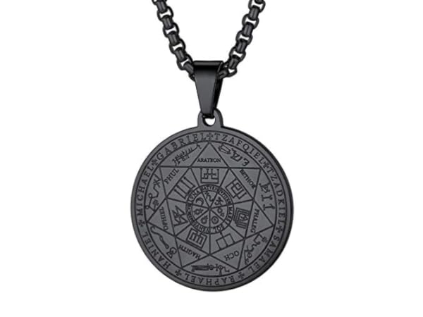 Top 10 Best Amulet Necklaces for Men in 2025 - FindThisBest (UK)